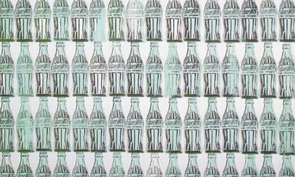 Creò la bottiglia della Coca Cola pensando al corpo di una donna ...