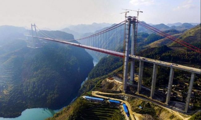 Il ponte sospeso più lungo al mondo Un magnifico video per apprezzarlo ...