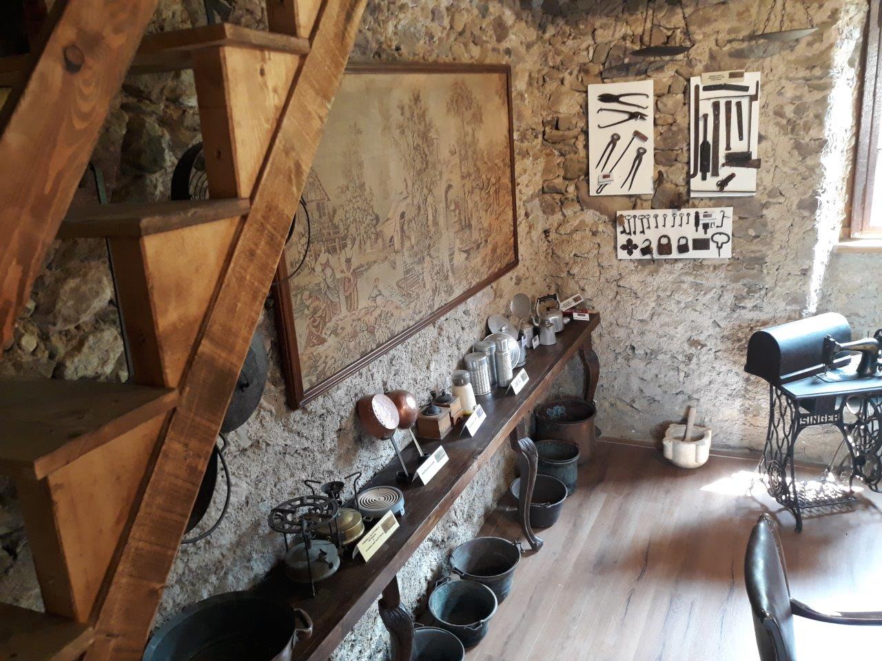 Piccolo Mondo Antico a Moio Una collezione di cose passate - Prima Bergamo