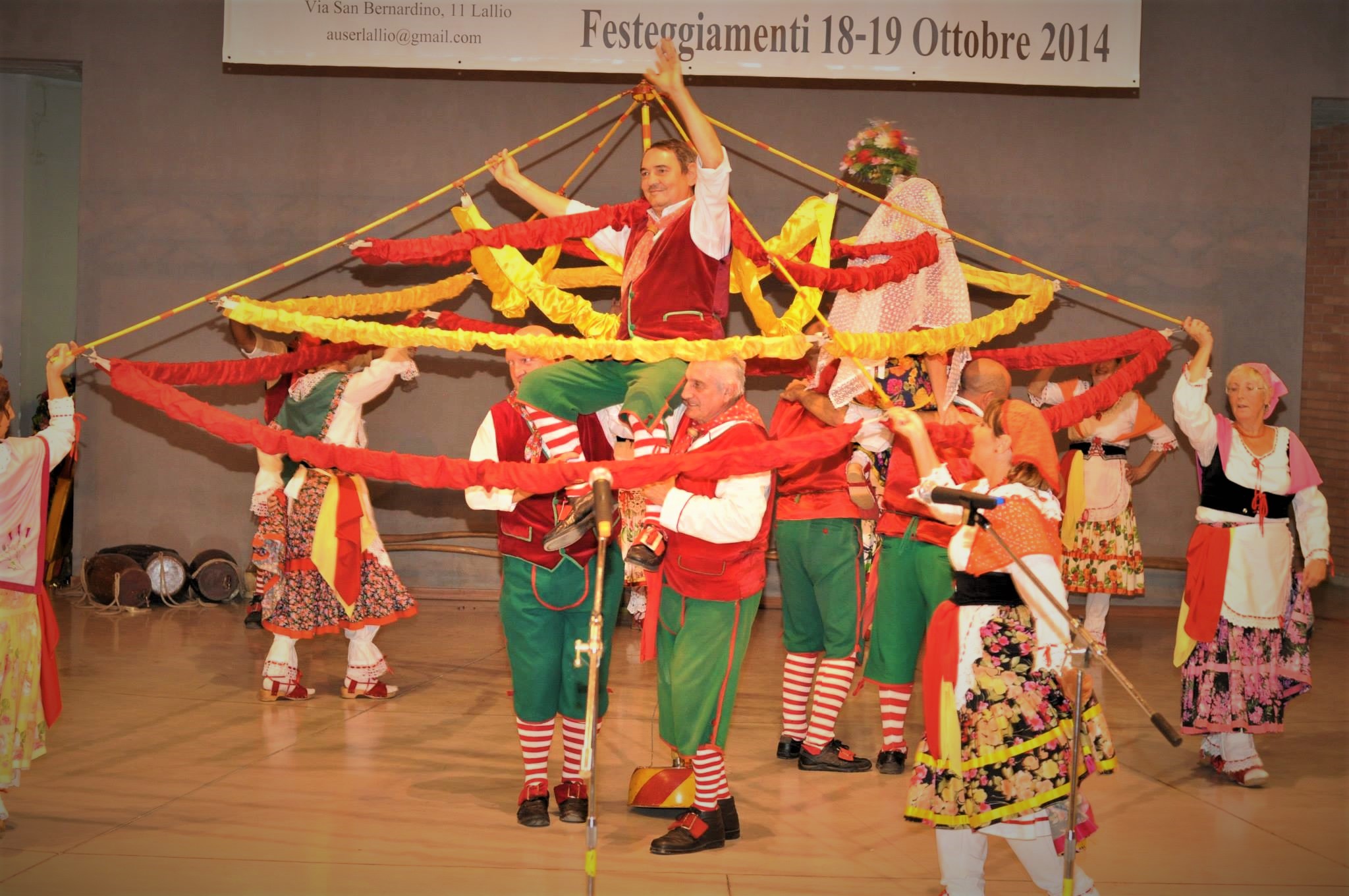 I Gioppini di Bergamo portano il nostro folclore fino a Dubai - Prima ...