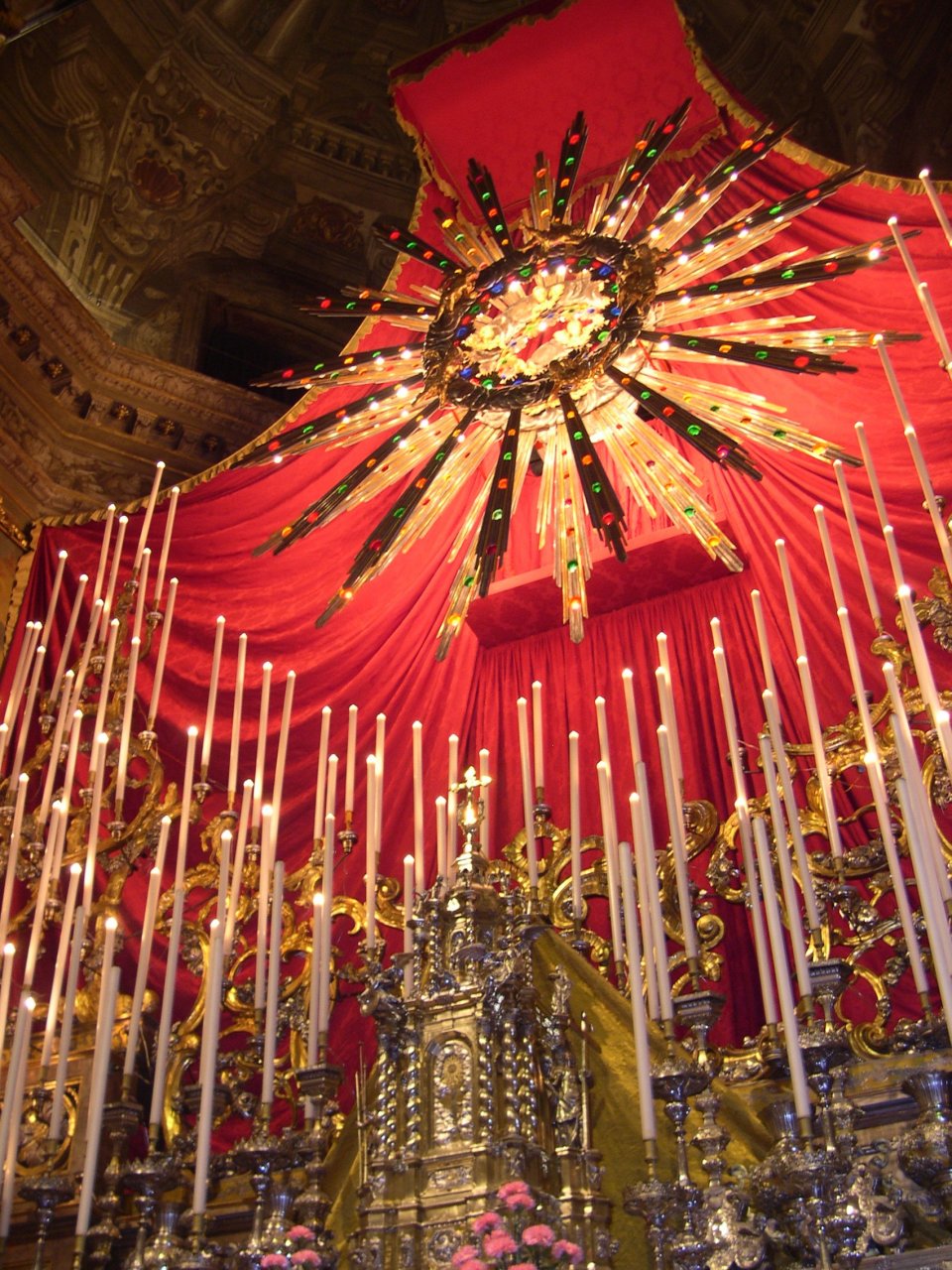Arte e devozione, in Basilica a Gandino splende la Raggiera dei Caniana ...