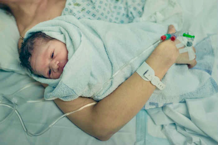 Papà in stanza con le neomamme senza limiti: il Papa Giovanni recepisce la circolare regionale ...