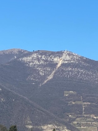 Boato allarma i cittadini di Predore: una grossa frana si è staccata ...