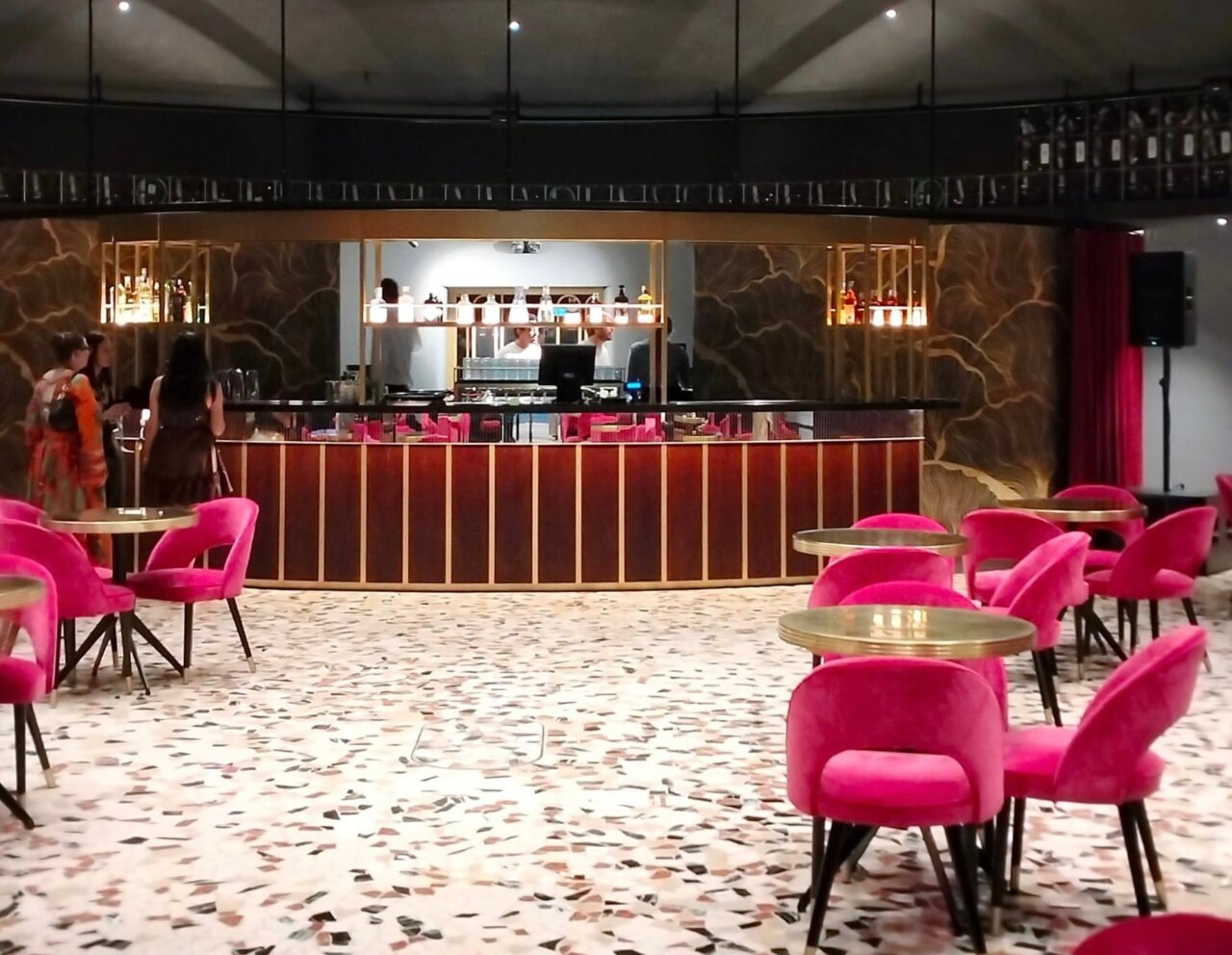 I dettagli del nuovo Balzer Globe, l'atteso locale sotto piazza Dante ...