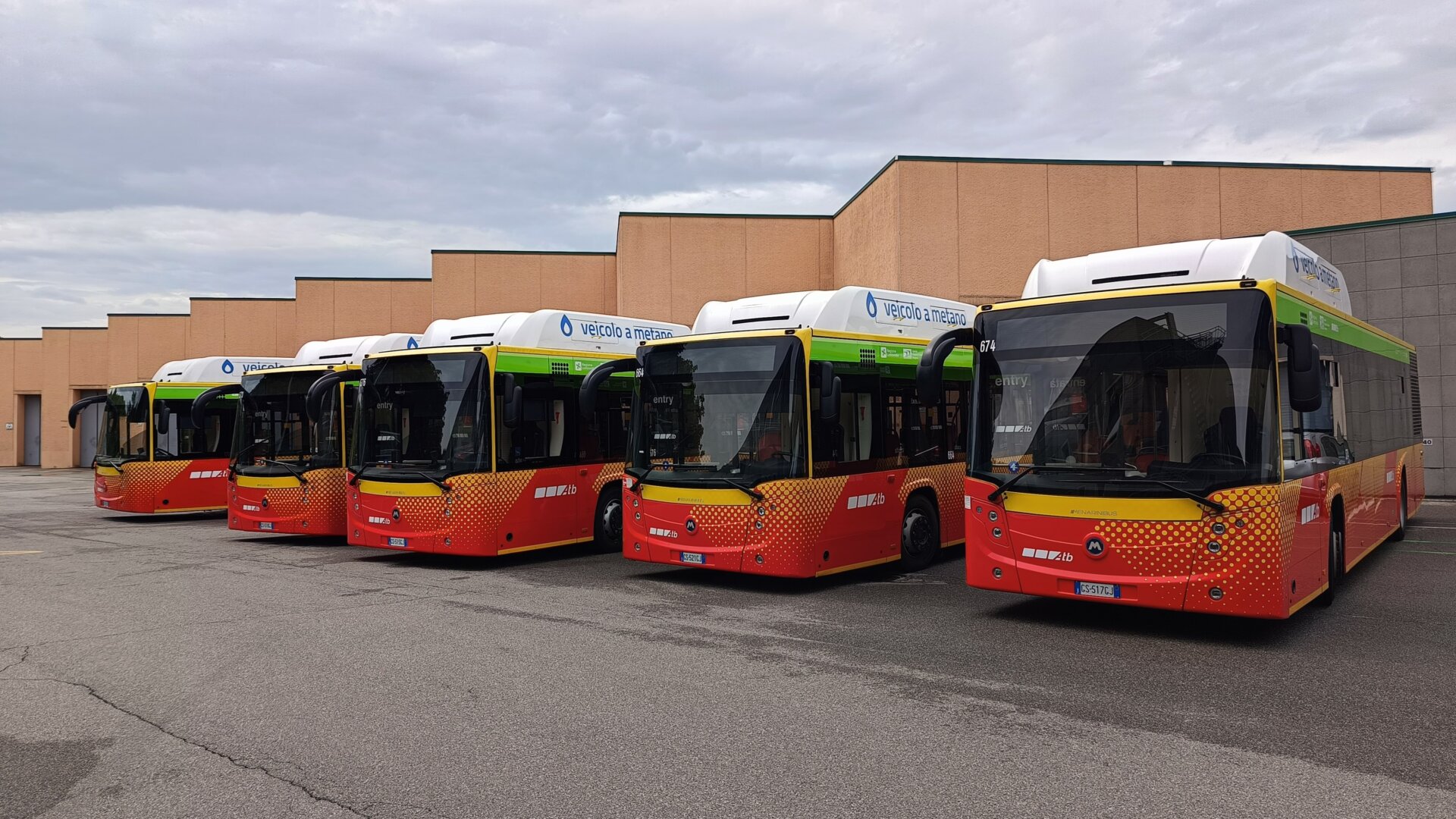Arrivano 18 nuovi autobus a metano per Atb, adesso la flotta è diesel ...