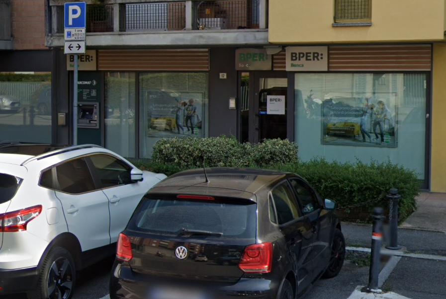 Bancomat della Bper di Torre Boldone fatto saltare con l'esplosivo ...