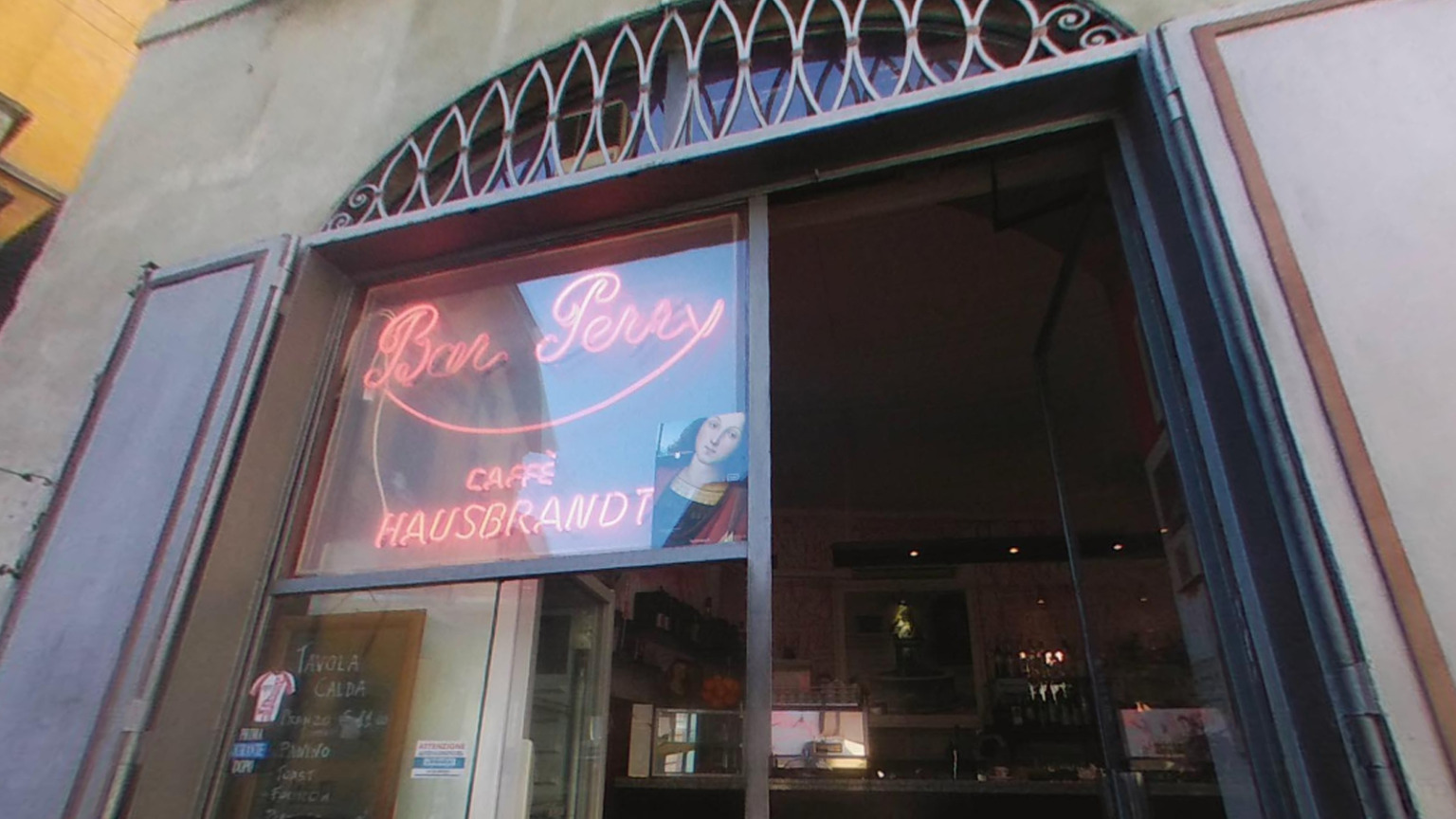Chiude il bar Perry in piazzetta del Delfino a Bergamo. Al suo posto ...